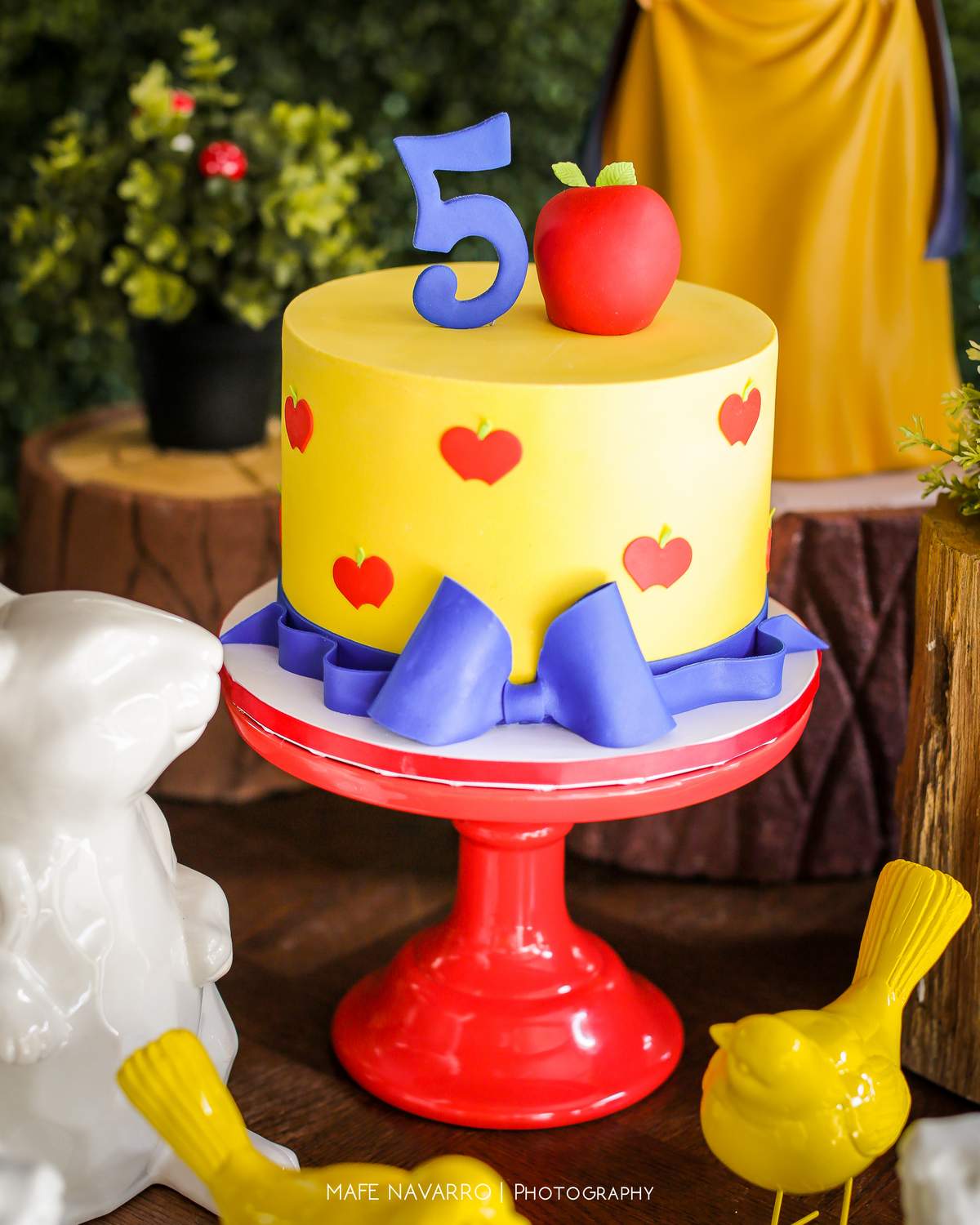 Snow White and the Seven Dwarfs Birthday Party Ideas | Photo 15 of 28 ...