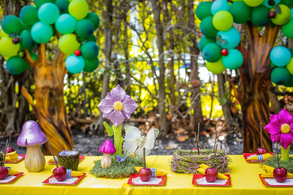 Snow White and the Seven Dwarfs Birthday Party Ideas | Photo 16 of 28 ...
