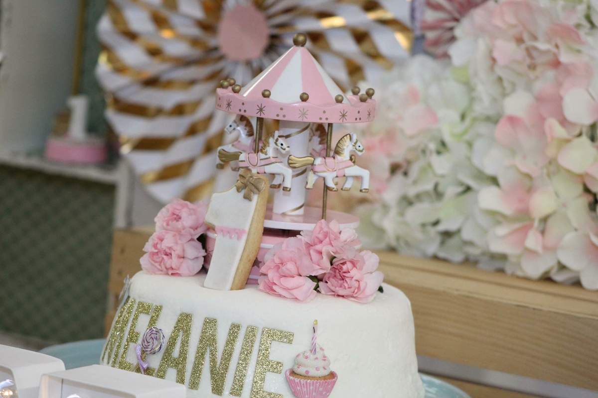 Carousel theme Birthday Party Ideas | Photo 8 of 33 | Catch My Party