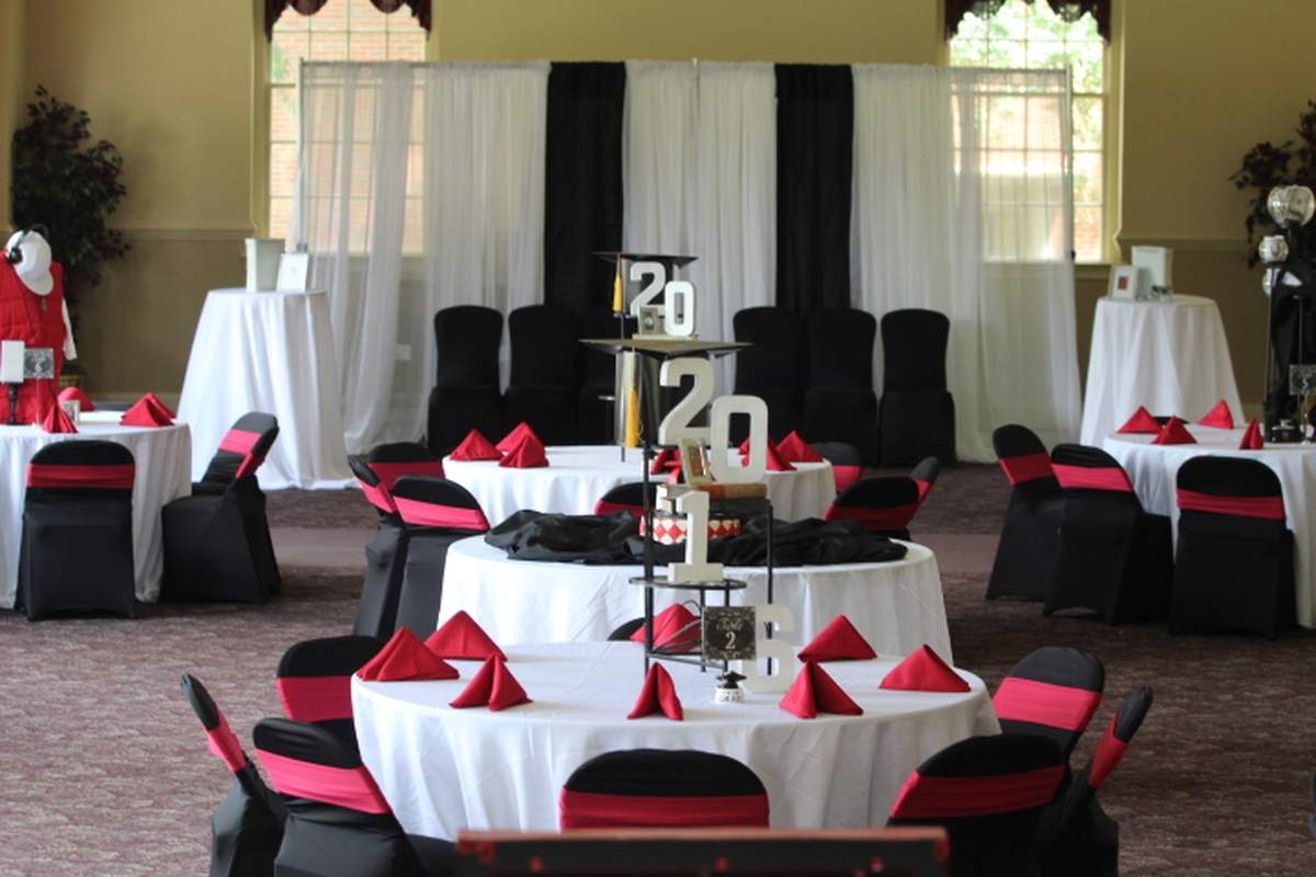 Birthday/Graduation Birthday Party Ideas | Photo 6 of 20 | Catch My Party