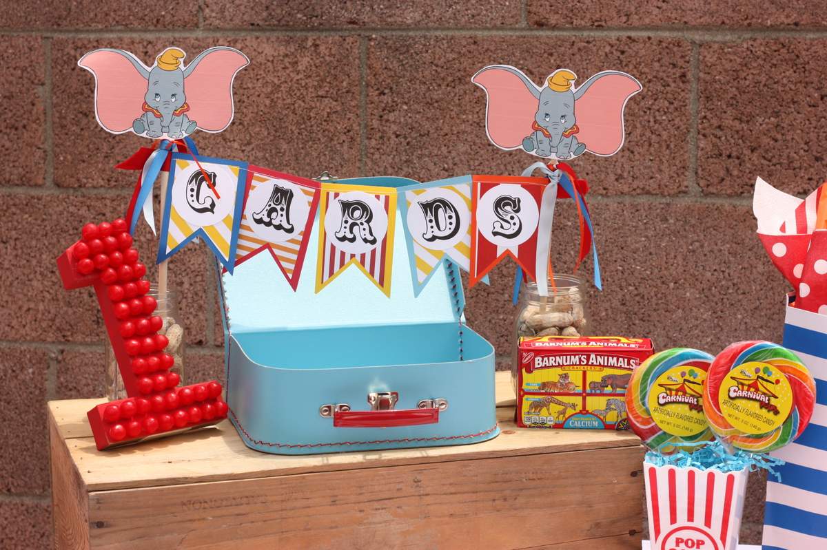 Carnival/Dumbo Birthday Party Ideas | Photo 4 of 25 | Catch My Party