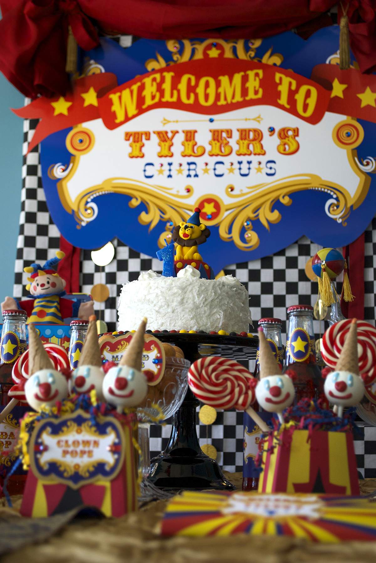 Circus / Carnival Birthday Party Ideas | Photo 3 of 38 | Catch My Party