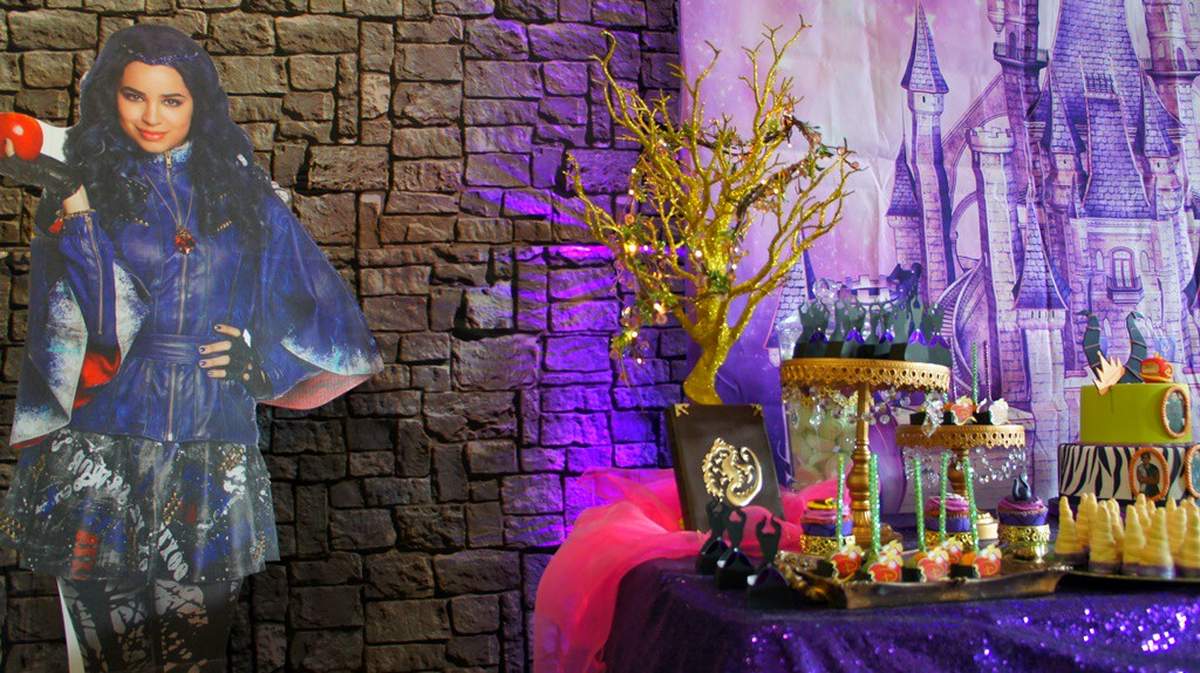 DESCENDANTS Birthday Party Ideas | Photo 1 of 33 | Catch My Party