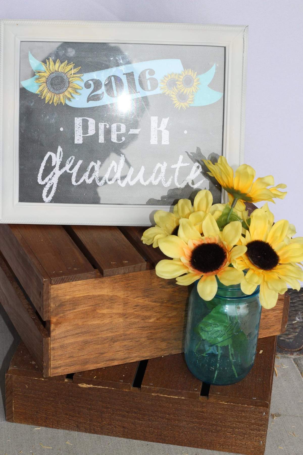 Graduation/End of School Party Ideas | Photo 1 of 23 | Catch My Party