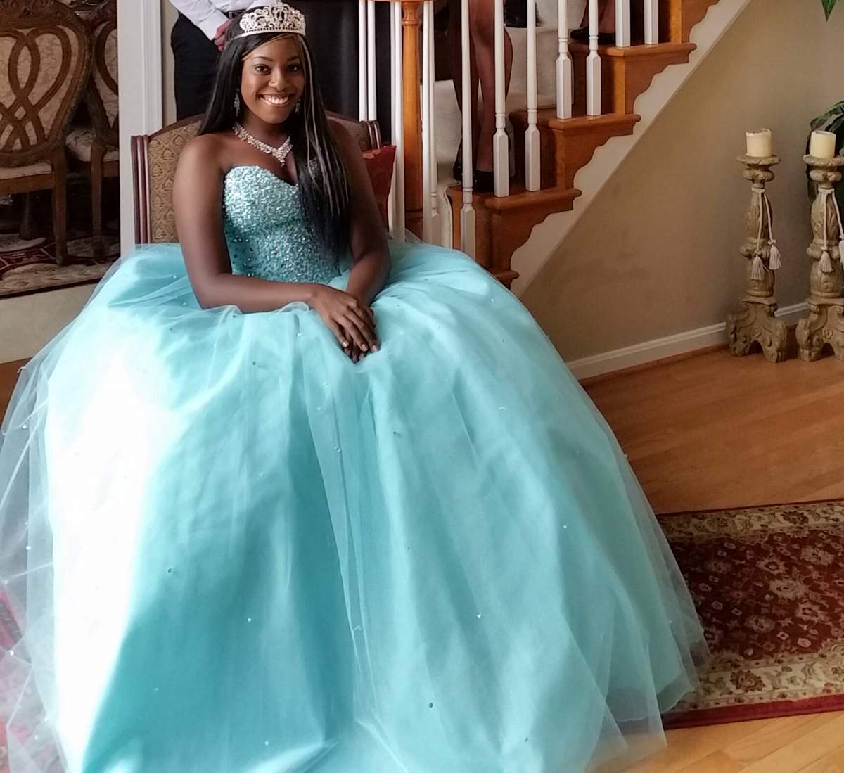 Glitz and Glamour Birthday Party Ideas | Photo 24 of 30 | Catch My Party