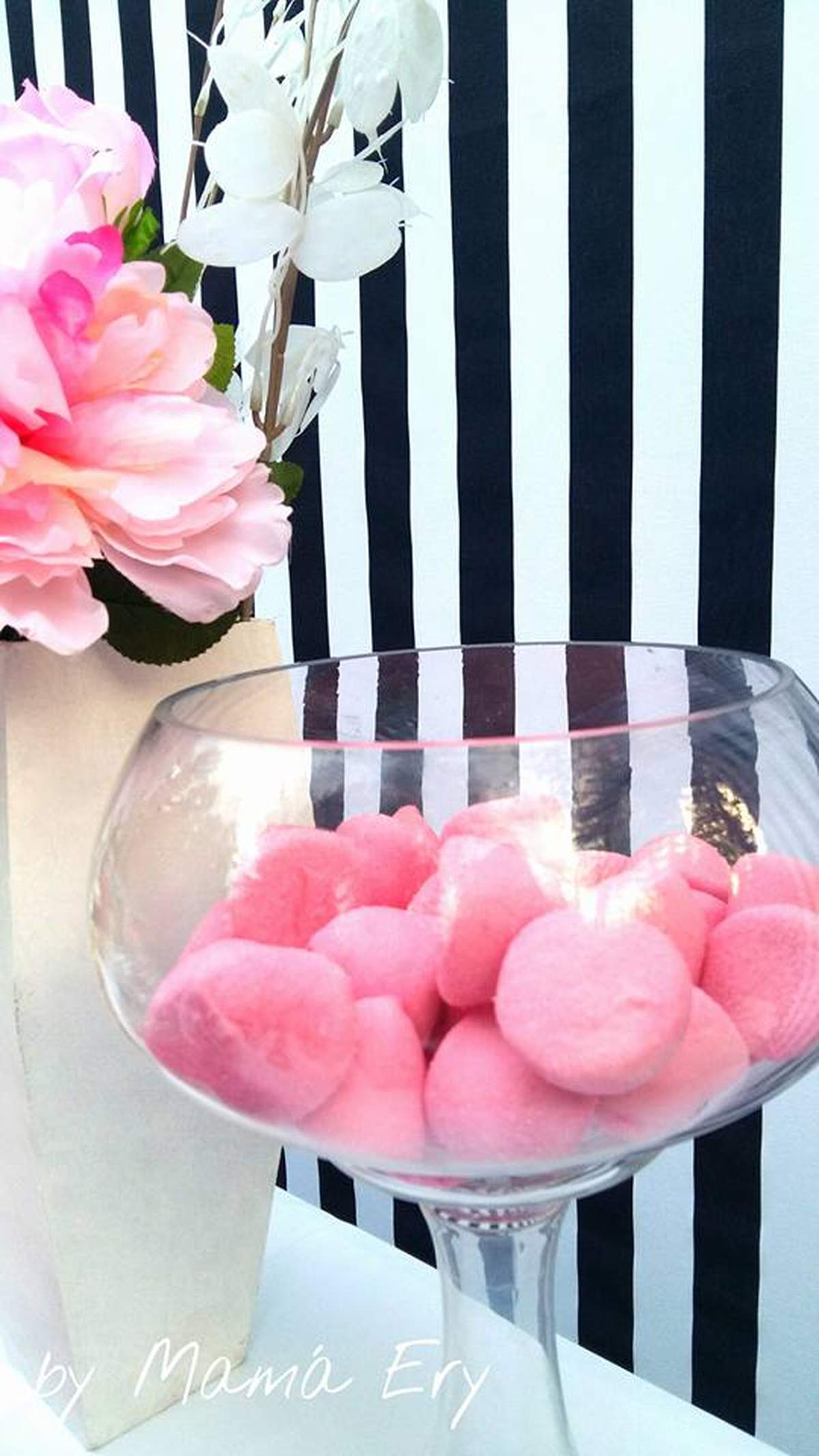 CANDY BUFFETE LINED+PINK FLOWERS Birthday Party Ideas | Photo 1 of 28 ...