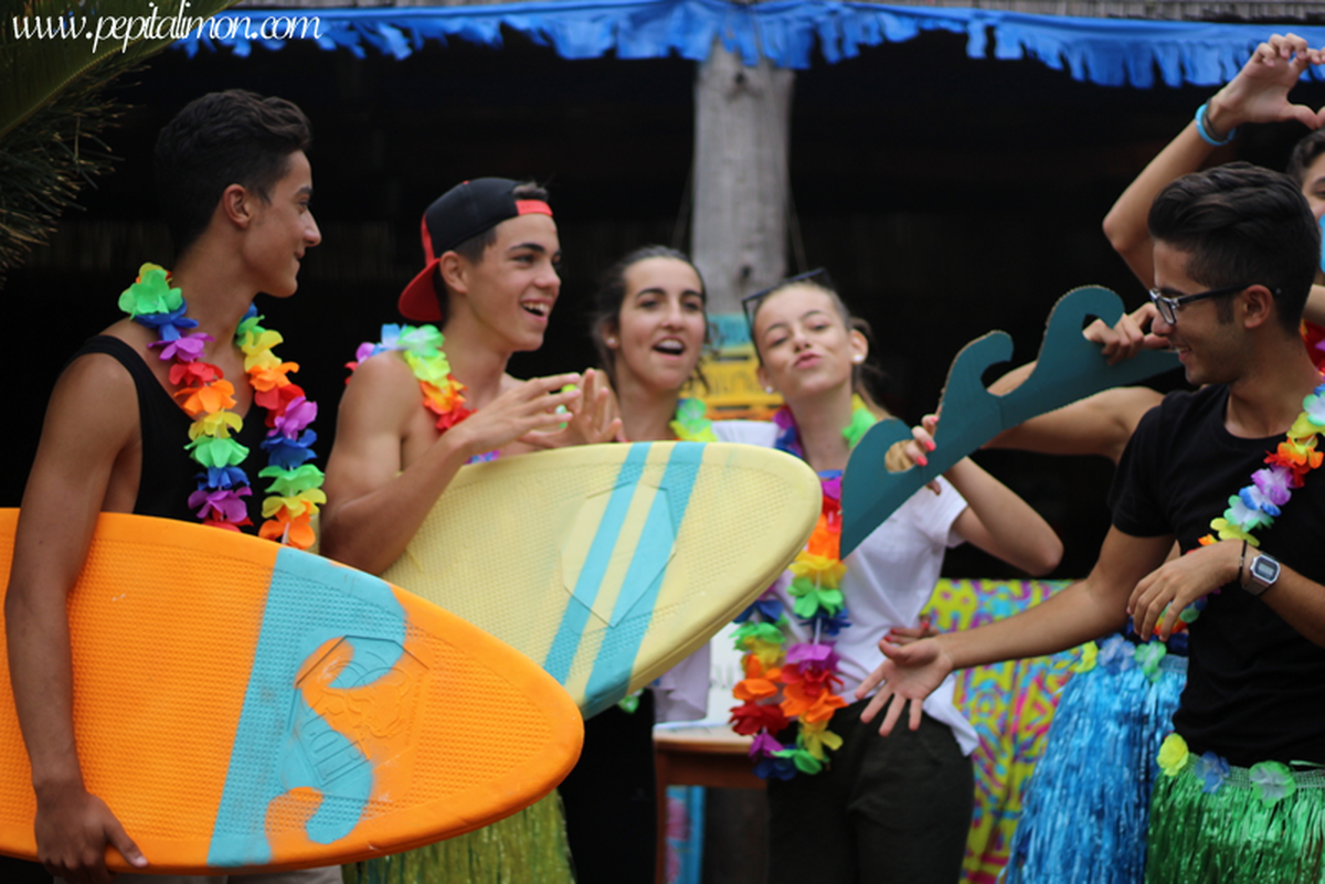 Beach / Surf Birthday Party Ideas | Photo 2 of 41 | Catch My Party