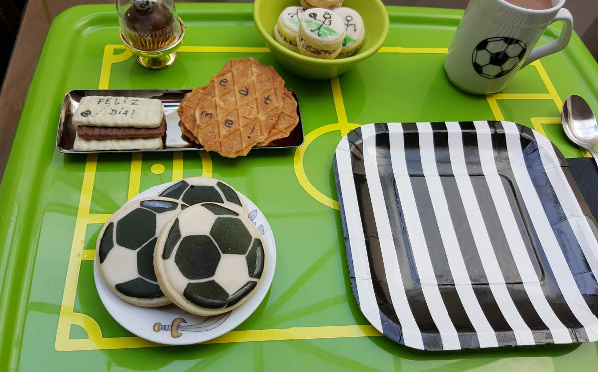Soccer, chrone, princess Kid's day Party Ideas | Photo 3 of 20 | Catch ...