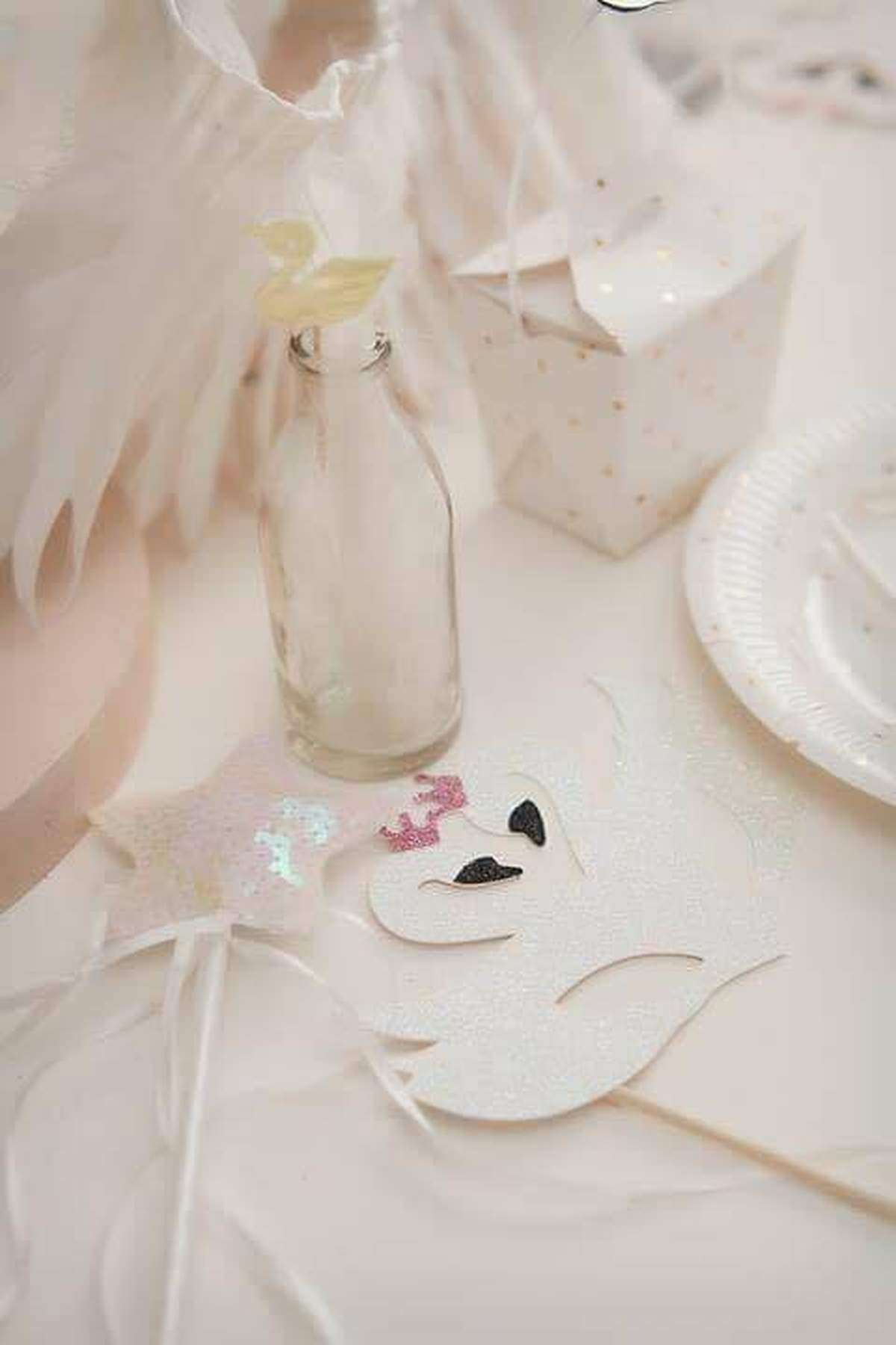 Swan theme Birthday Party Ideas | Photo 4 of 79 | Catch My Party