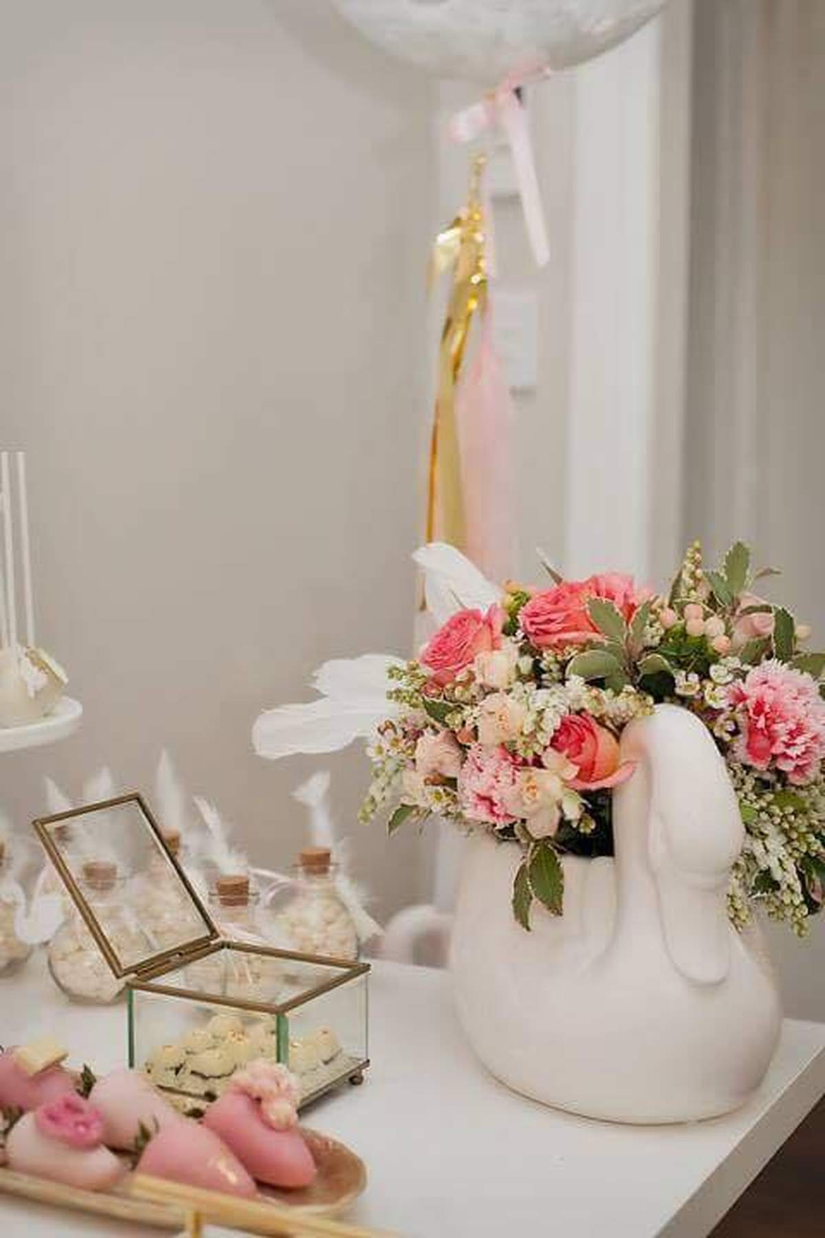 Swan theme Birthday Party Ideas | Photo 31 of 79 | Catch My Party