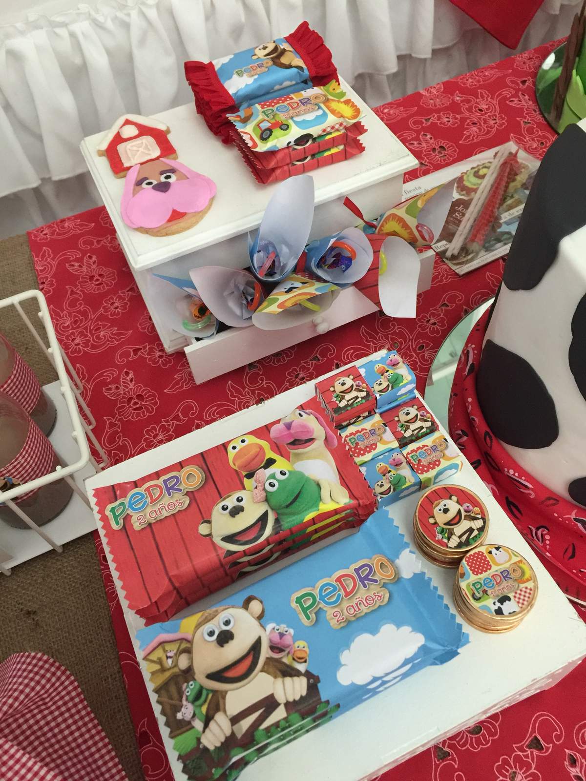 Bubba and friends at the farm Birthday Party Ideas | Photo 1 of 13 ...