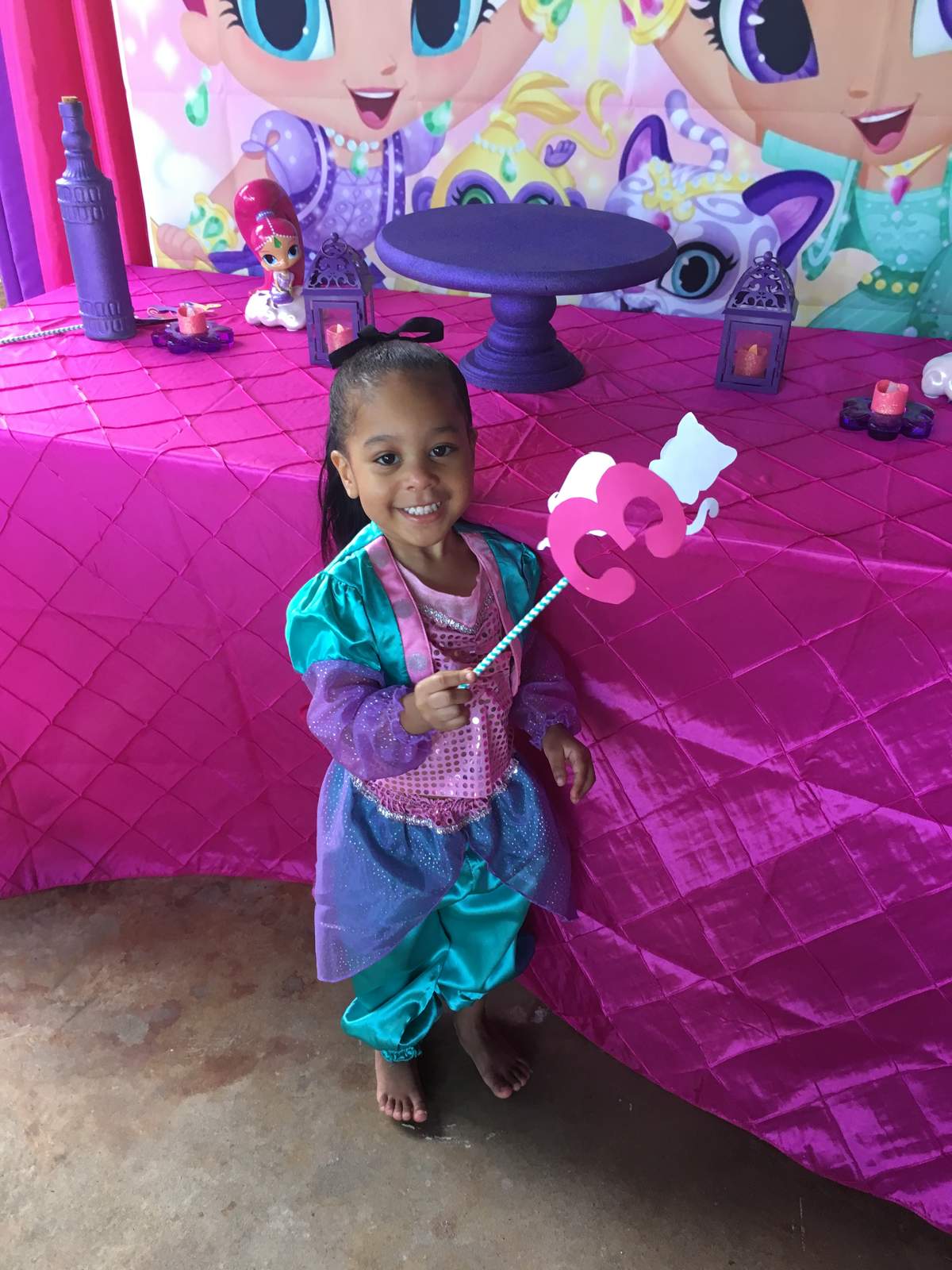 Shimmer and Shine Birthday Party Ideas | Photo 11 of 20 | Catch My Party