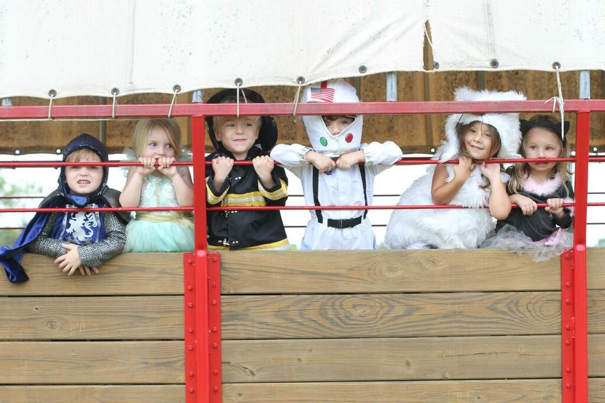 Halloween Costume Kids Party Halloween Party Ideas | Photo 1 of 40 ...