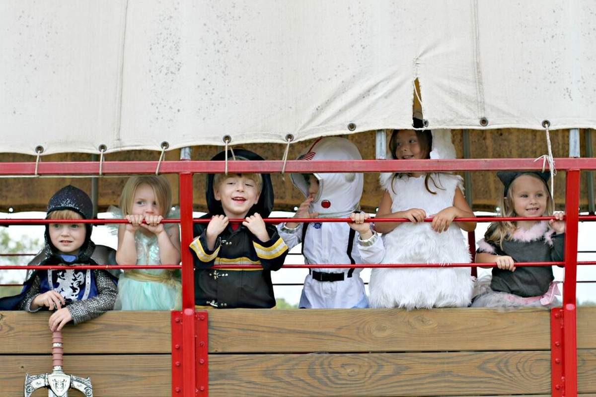 Halloween Costume Kids Party Halloween Party Ideas | Photo 1 of 40 ...