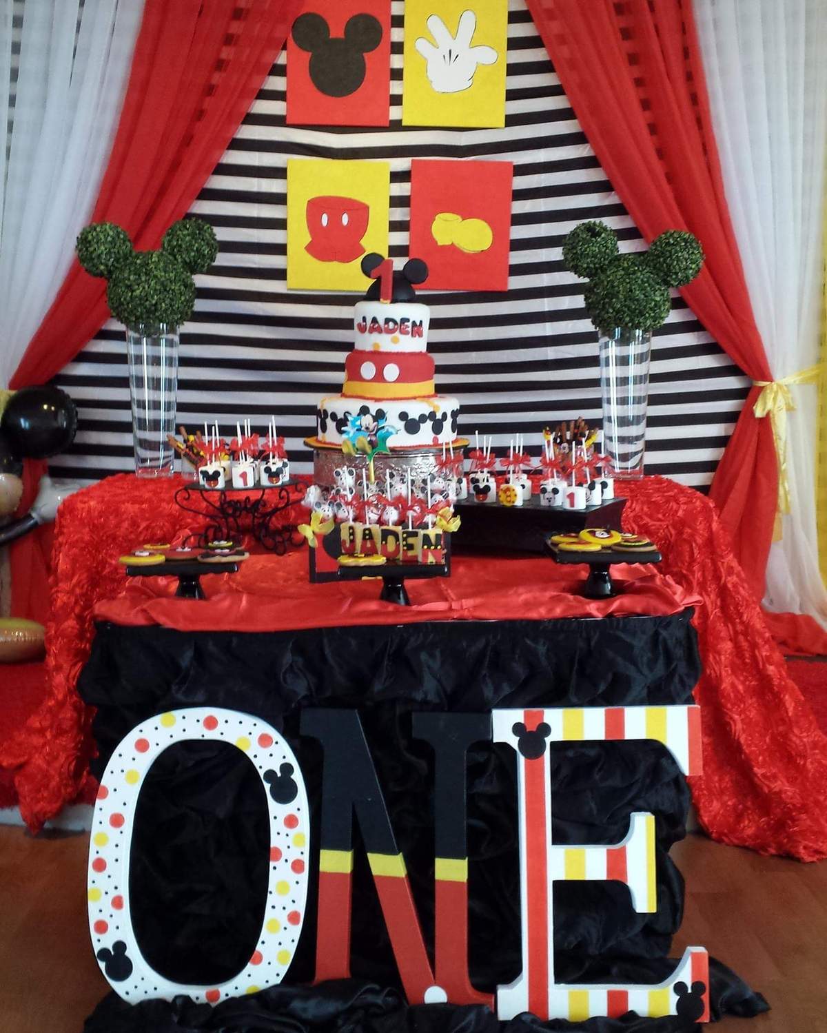 Mickey Mouse / Birthday "Mickey mouse 1first year" | Catch My Party