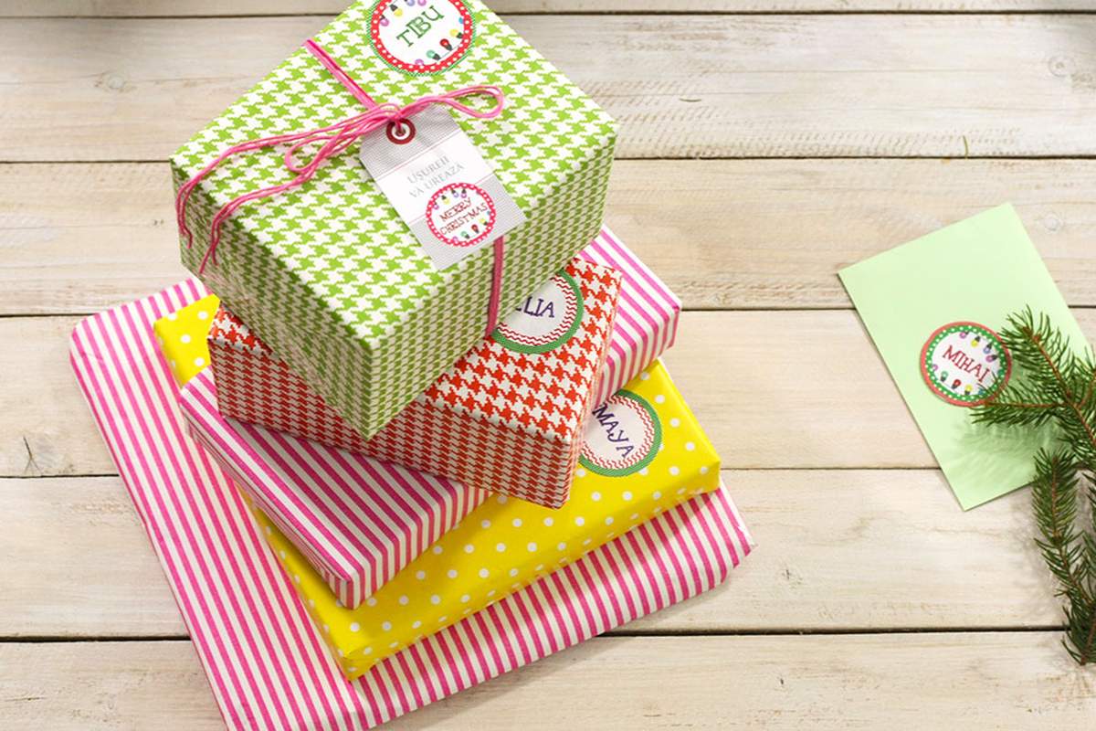 Polka Dots, Stripes, Chevron / Christmas/Holiday "Polka Dots Gift ...