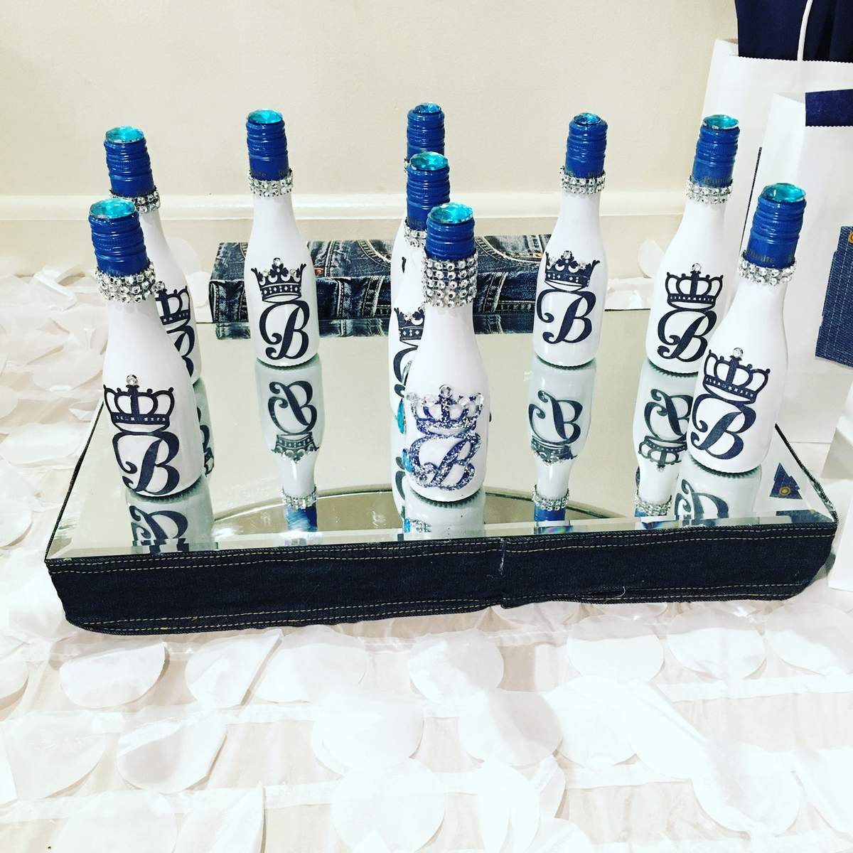 Denim & white Birthday Party Ideas | Photo 21 of 33 | Catch My Party