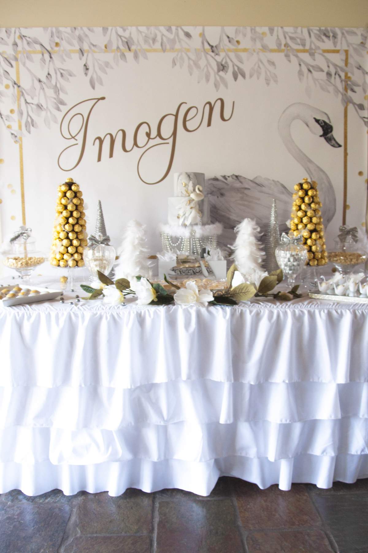 Swan Birthday Party Ideas | Photo 2 of 13 | Catch My Party