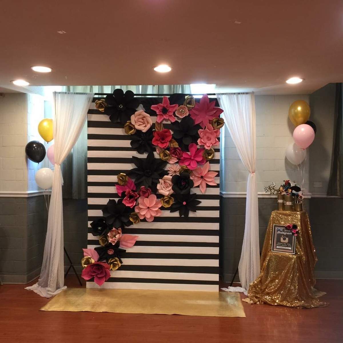 Kate spade Graduation/End of School Party Ideas | Photo 2 of 24 | Catch ...