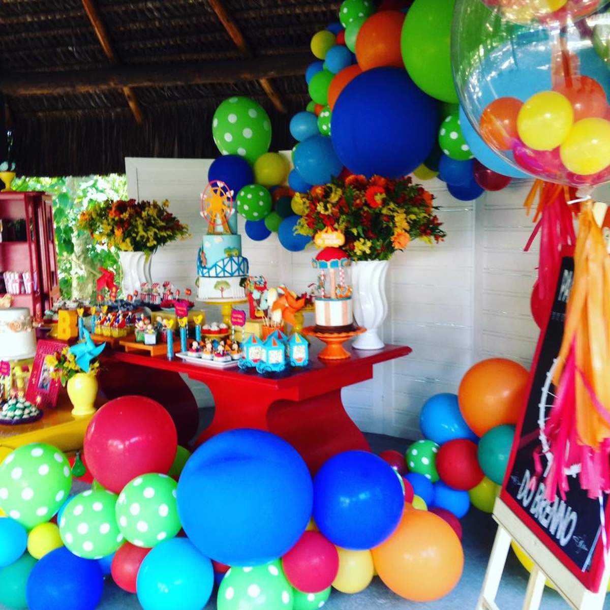 Carnivale / Rio Birthday Party Ideas | Photo 2 of 19 | Catch My Party