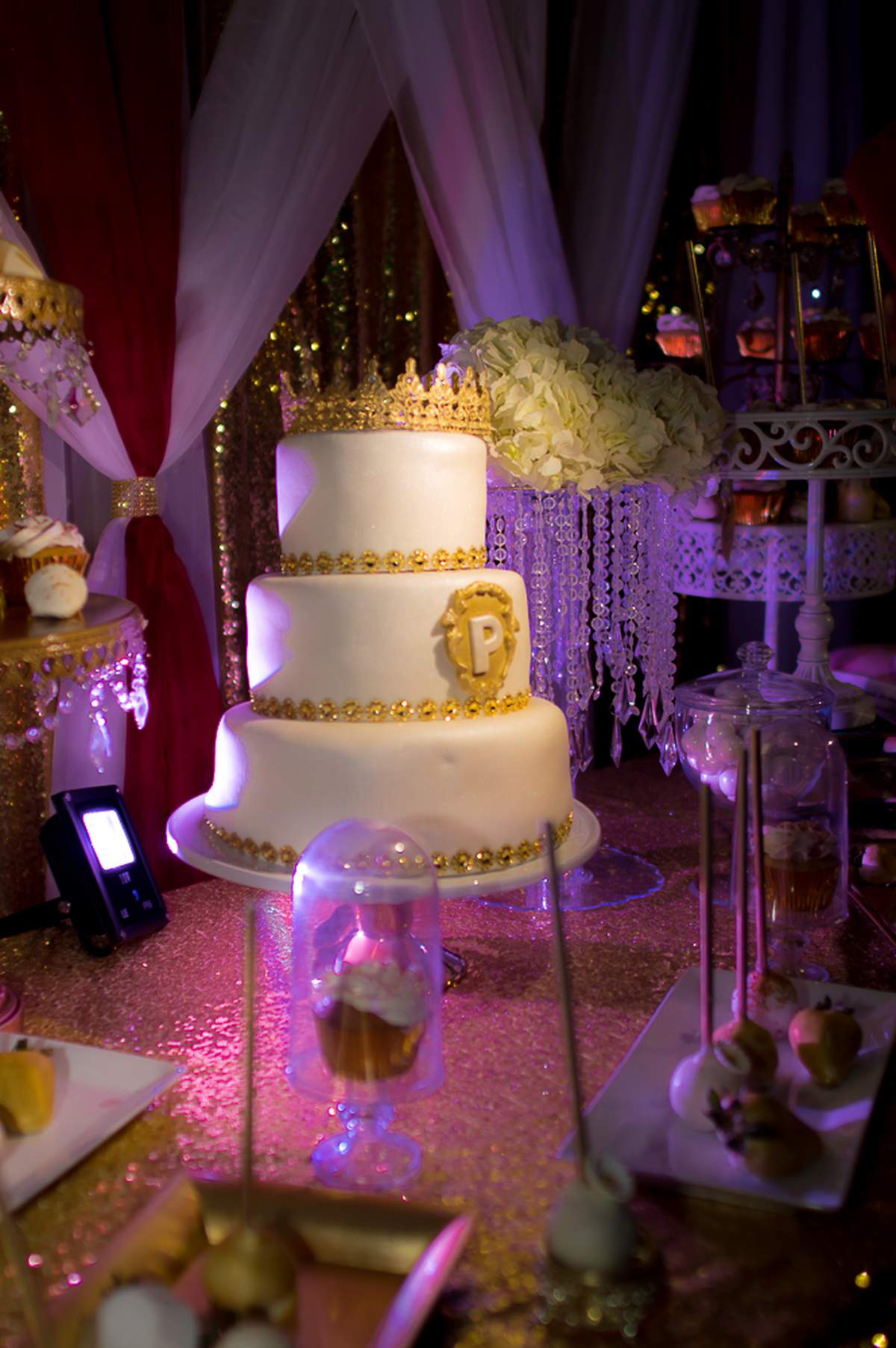 White & Gold with a hint on Red Baby Shower Party Ideas | Photo 13 of ...