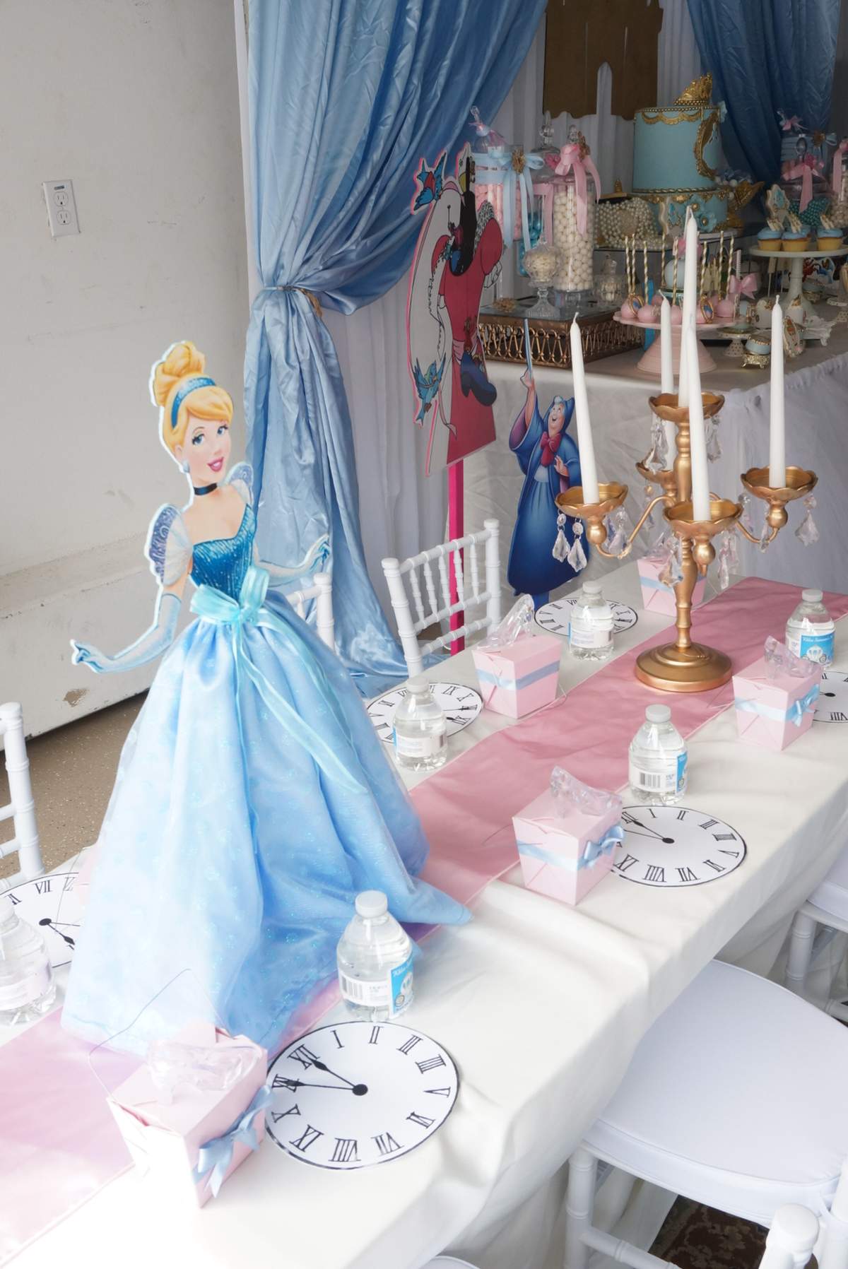 Cinderella Birthday Party Ideas | Photo 4 of 27 | Catch My Party
