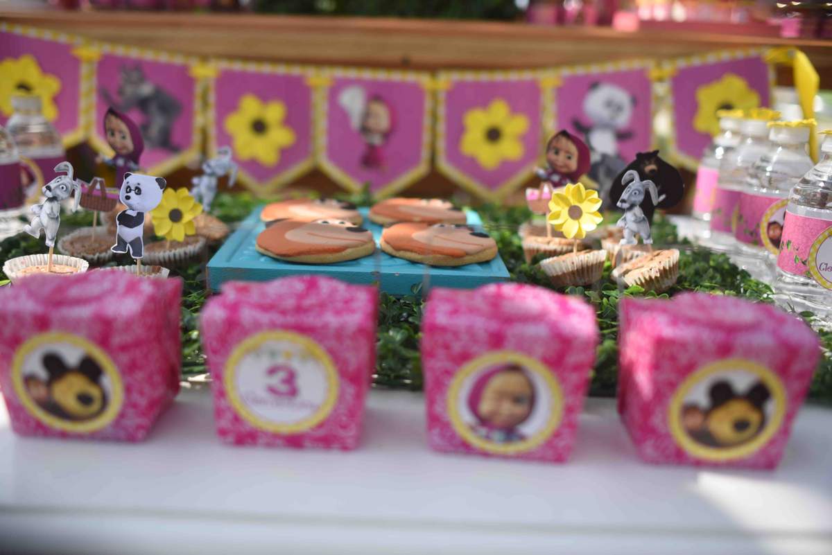 Masha & the Bear Birthday Party Birthday Party Ideas | Photo 1 of 29 ...