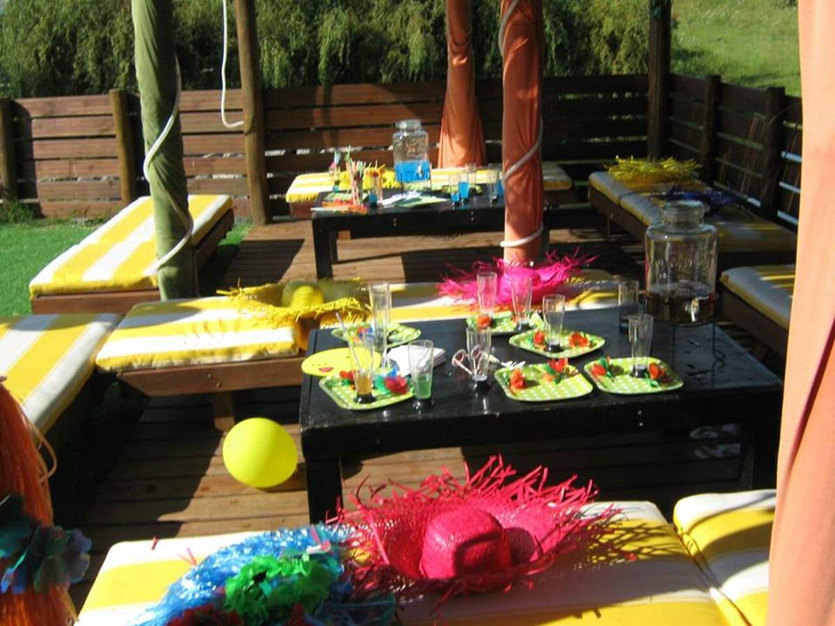 Aloha Birthday Party Ideas | Photo 2 of 12 | Catch My Party