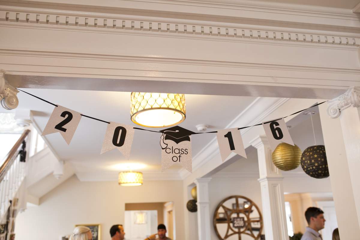 Graduation Graduation/End of School Party Ideas | Photo 19 of 54 ...