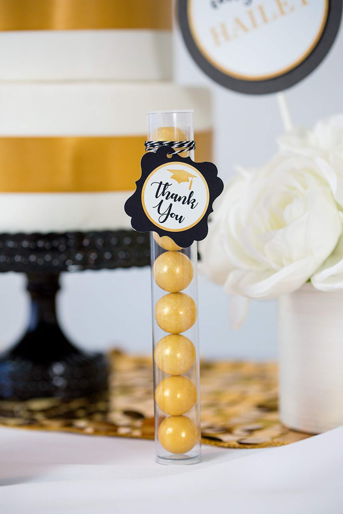Gold & Black Graduation Graduation/End of School Party Ideas | Photo 4 ...