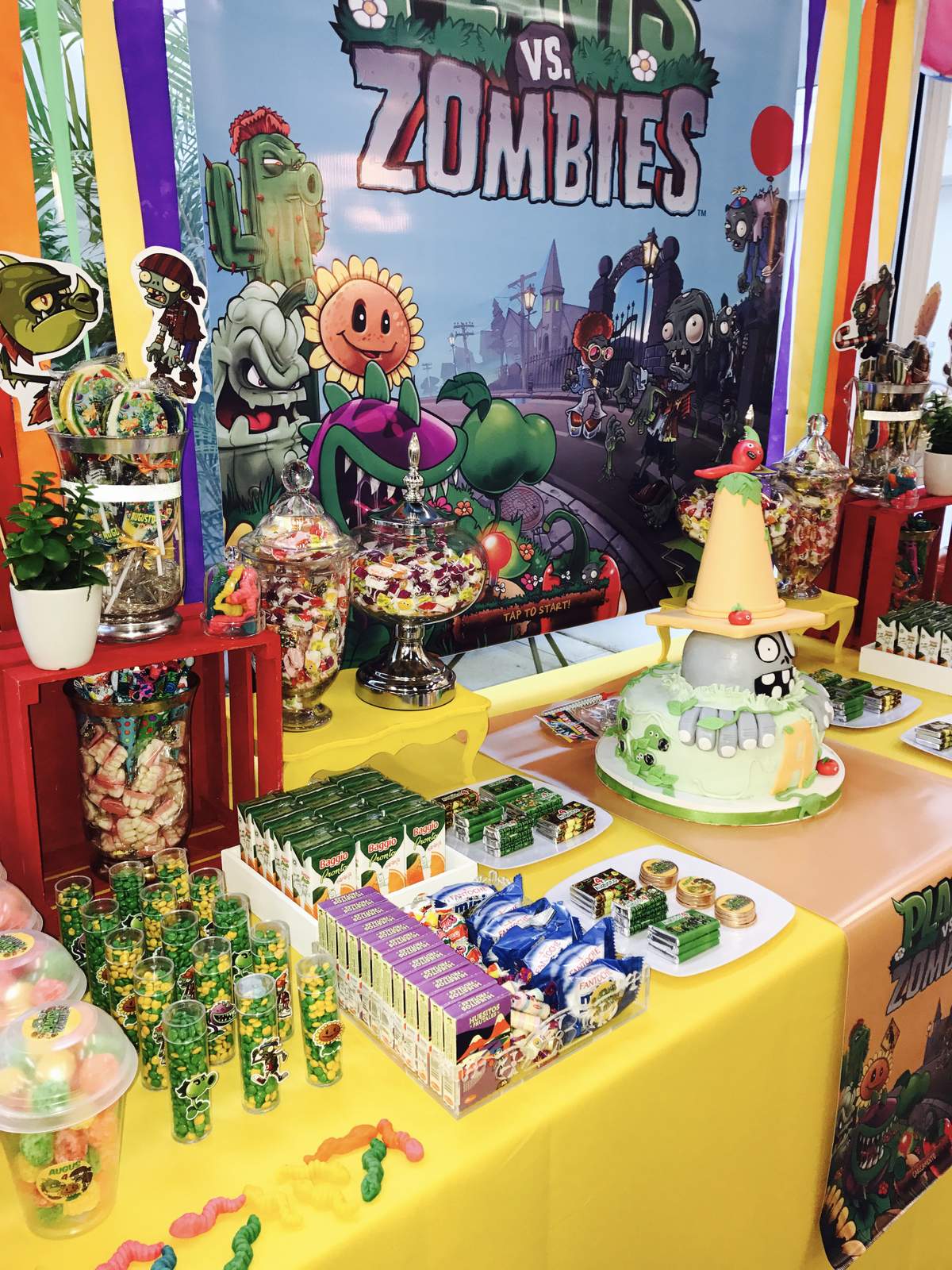 Plants vs. Zombies Birthday Party Ideas | Photo 5 of 5 | Catch My Party