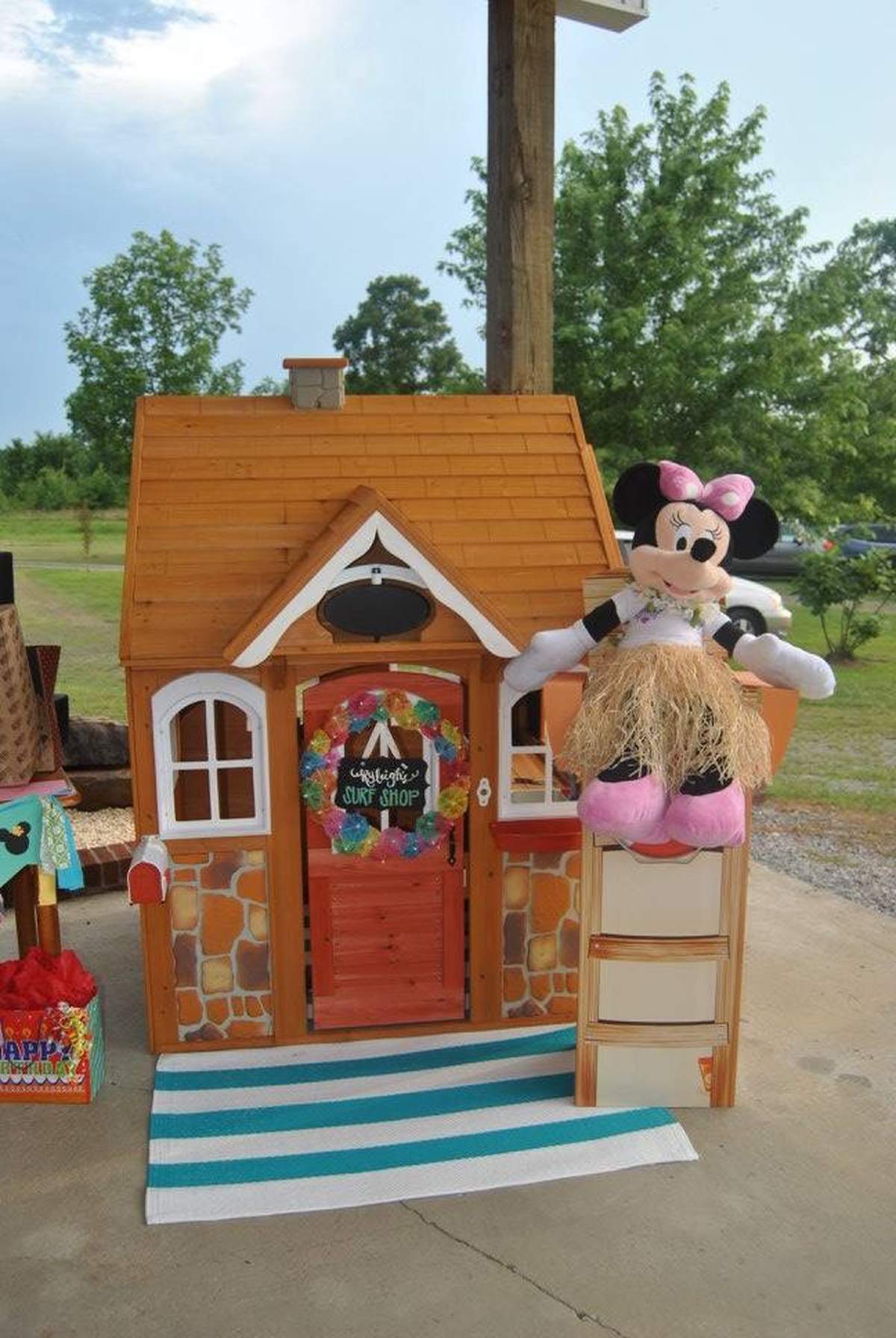 Luau / Hawaiian Minnie Mouse Birthday Party Ideas | Photo 10 of 20 ...