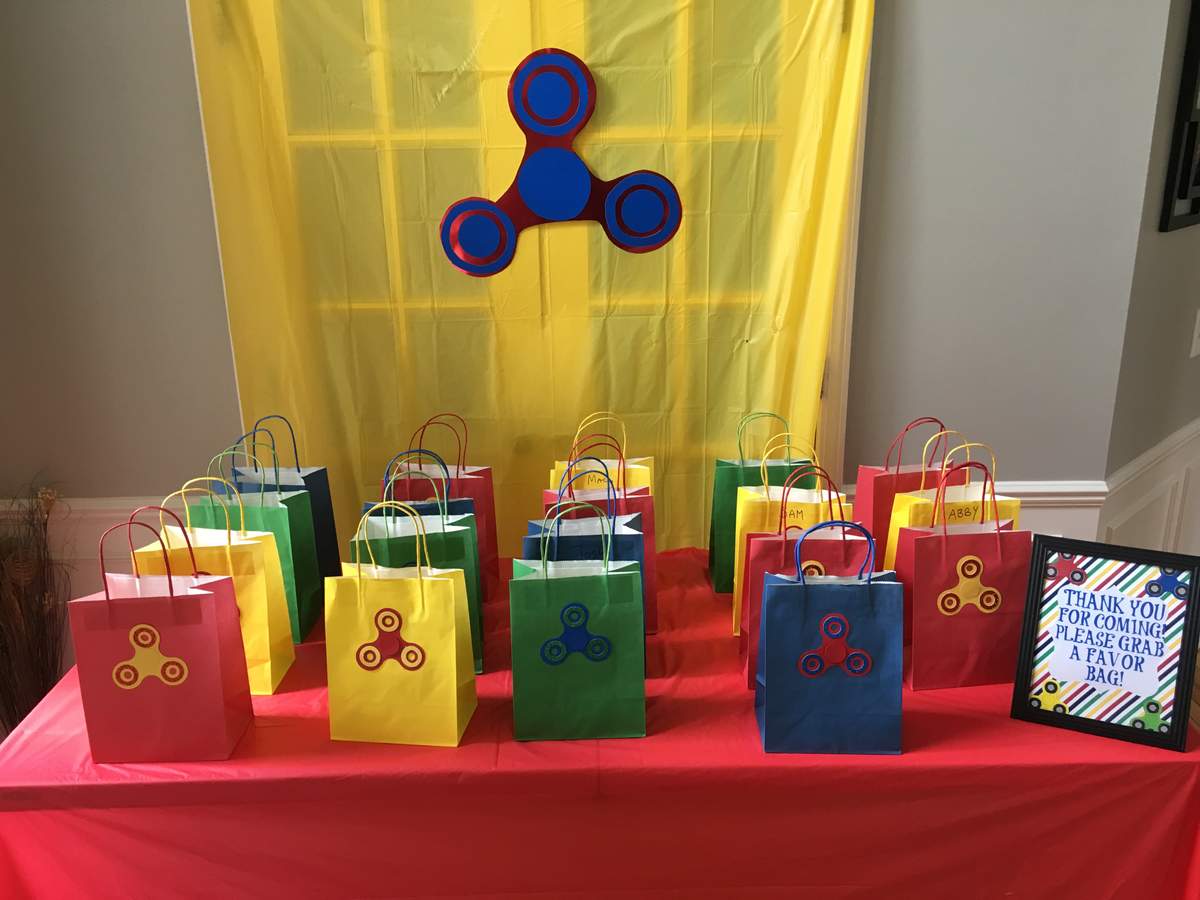 Fidget spinner/gaming party Birthday Party Ideas | Photo 2 of 19 ...