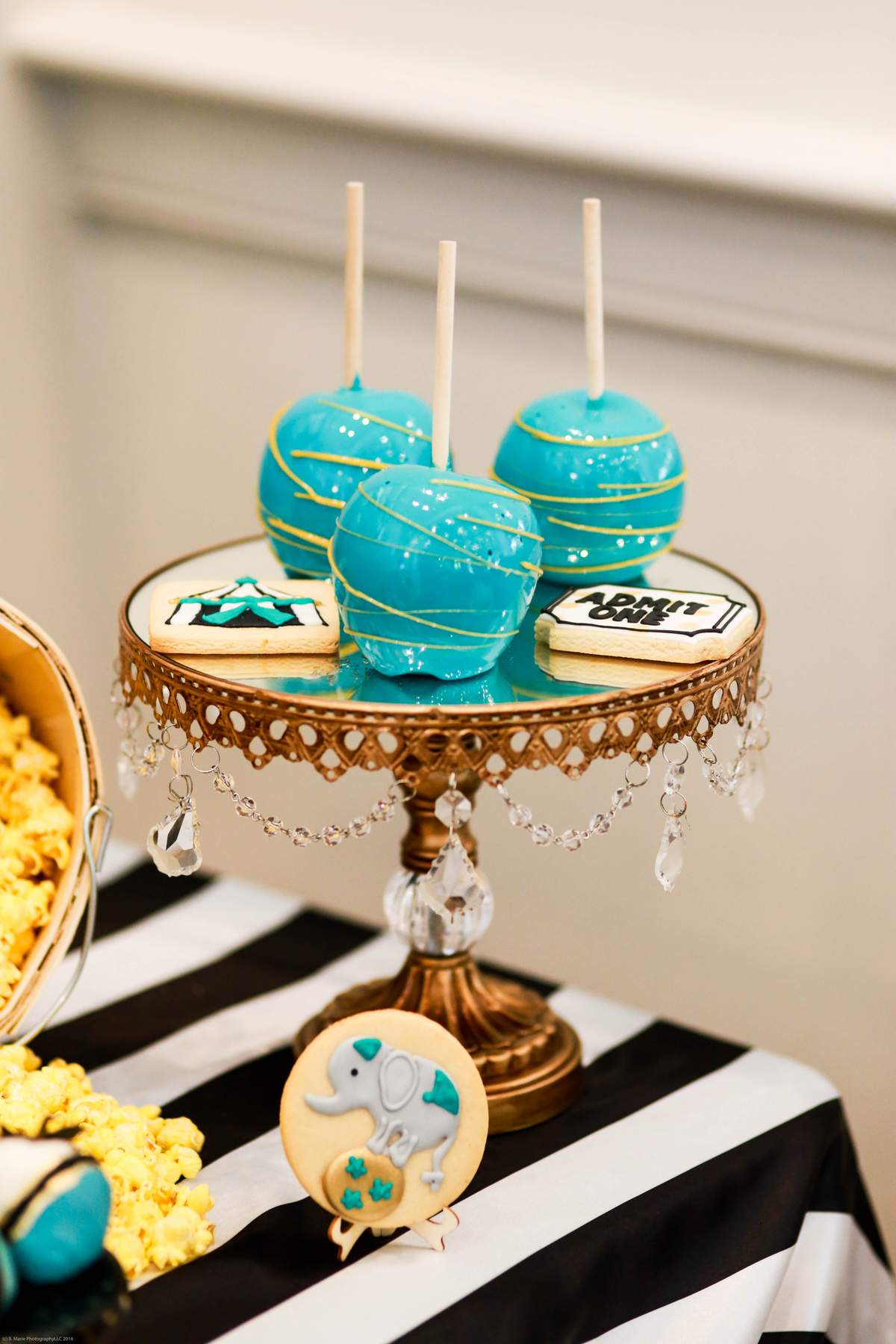 Vintage Circus Graduation/End of School Party Ideas | Photo 1 of 26 ...