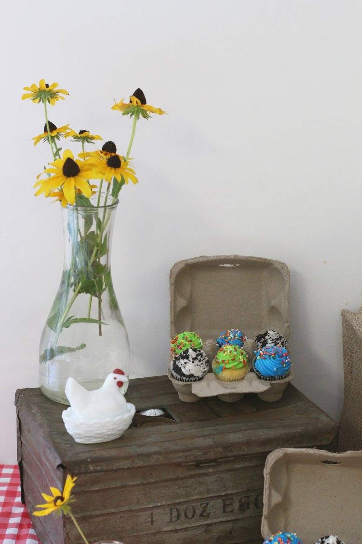 Chicken Birthday Party Ideas | Photo 1 of 31 | Catch My Party