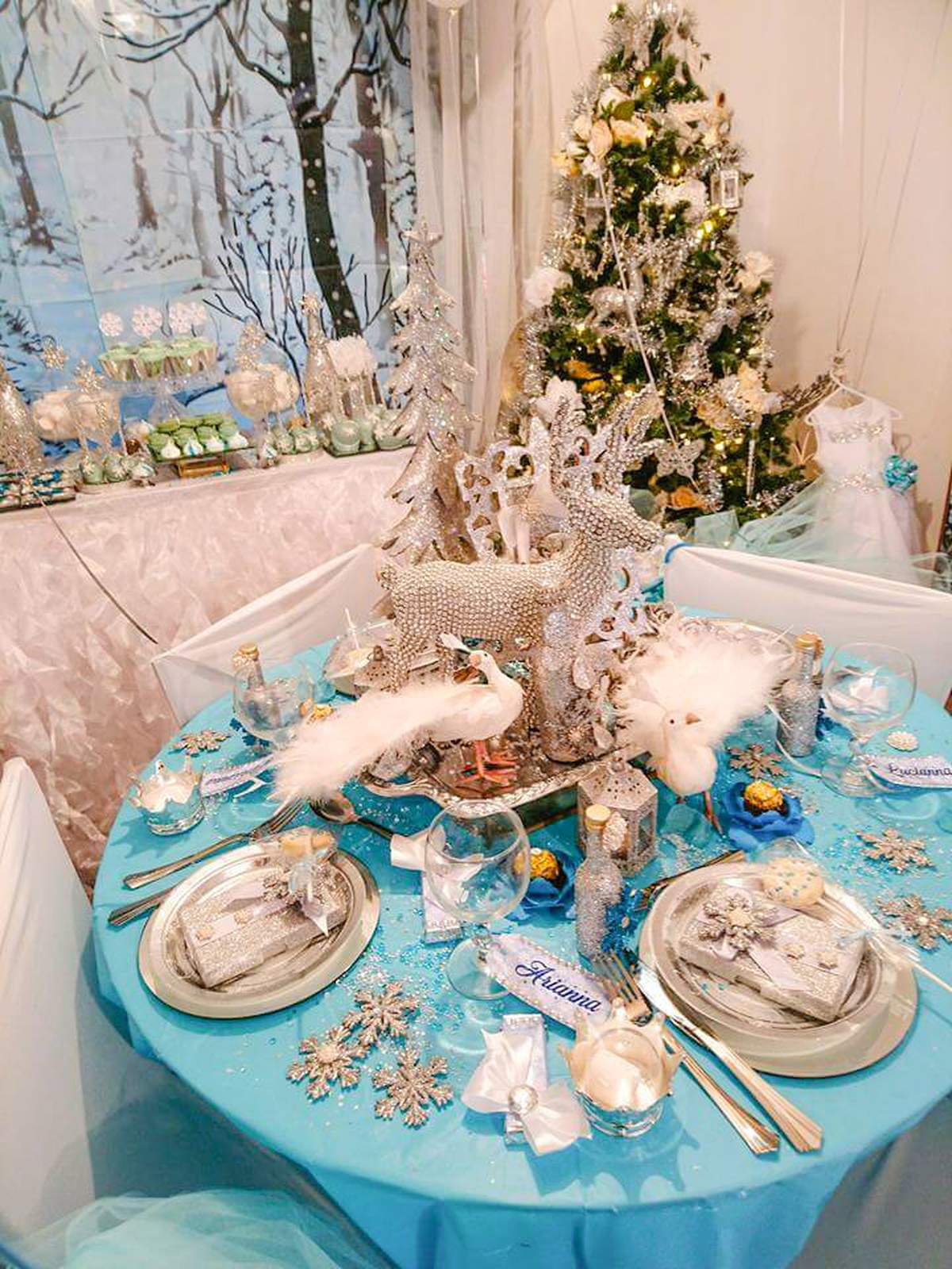 Winter Christmas/Holiday Party Ideas | Photo 5 of 39 | Catch My Party