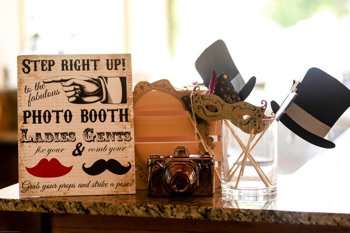 Vintage Circus Graduation/End of School Party Ideas | Photo 1 of 26 ...