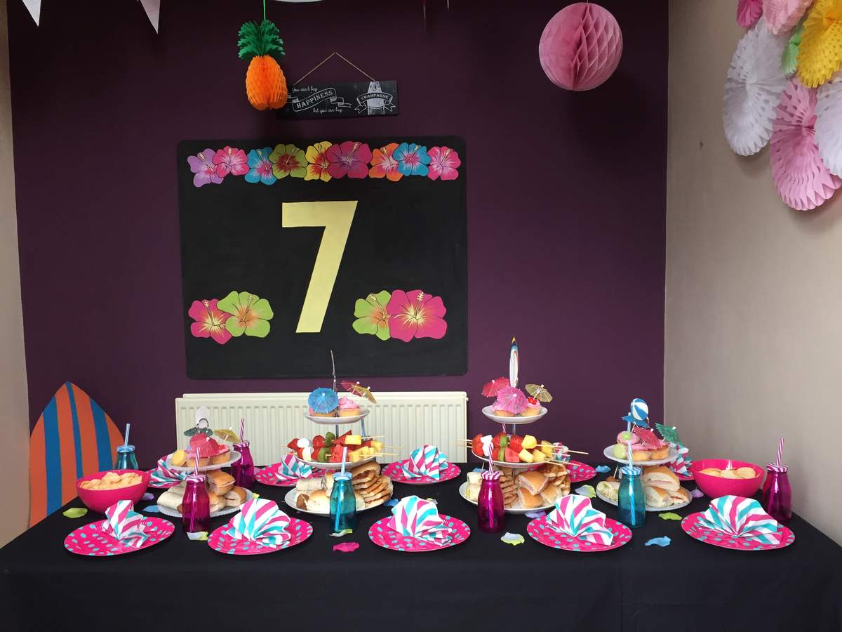 Hawaiian pool party Birthday Party Ideas | Photo 1 of 32 | Catch My Party