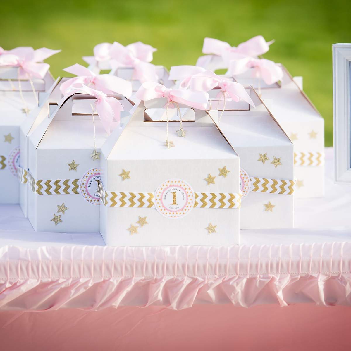 Pretty and pink 'Twinkle Twinkle little star' Birthday Party Ideas ...