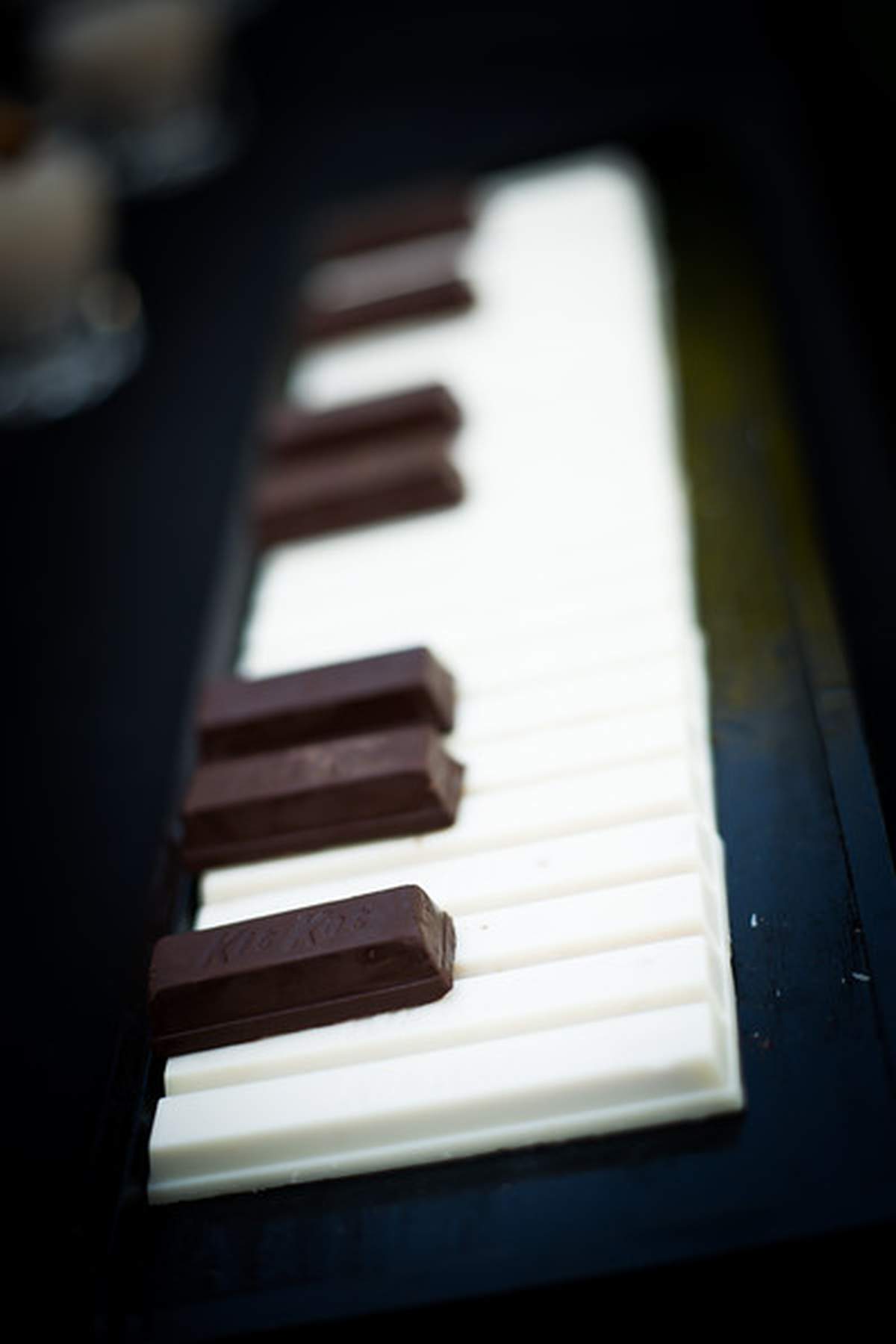 David's 40th "90s Hip Hop" Inspired Birthday Party Birthday Party Ideas ...