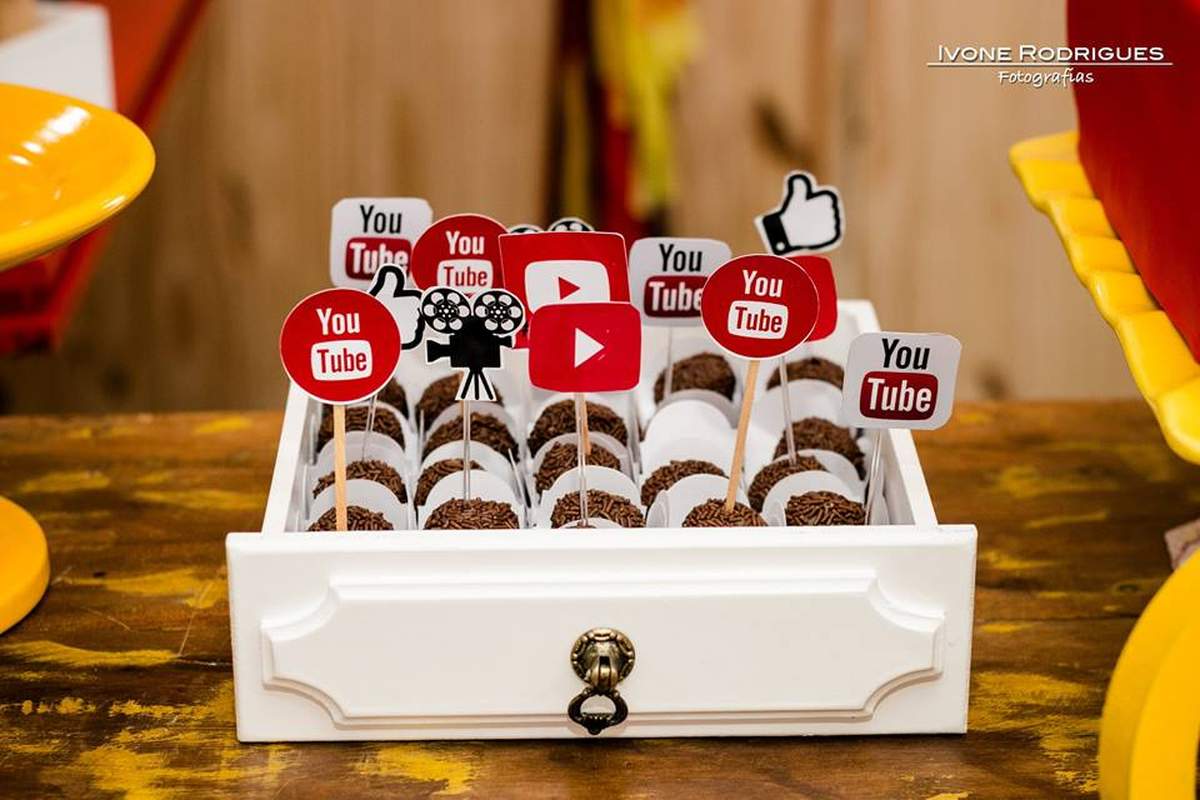 Social Media Party Birthday Party Ideas | Photo 1 of 64 | Catch My Party