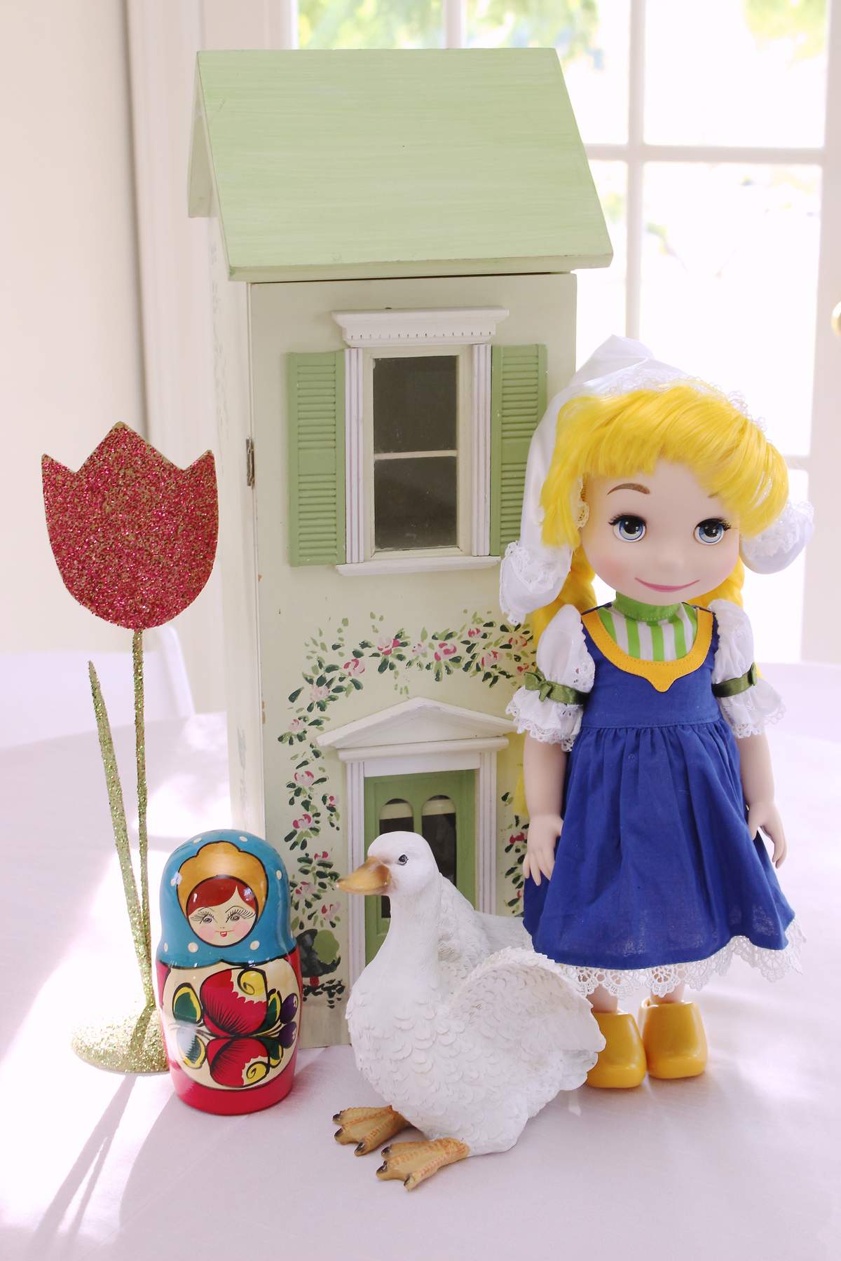 Its a small world Birthday Party Ideas | Photo 1 of 29 | Catch My Party