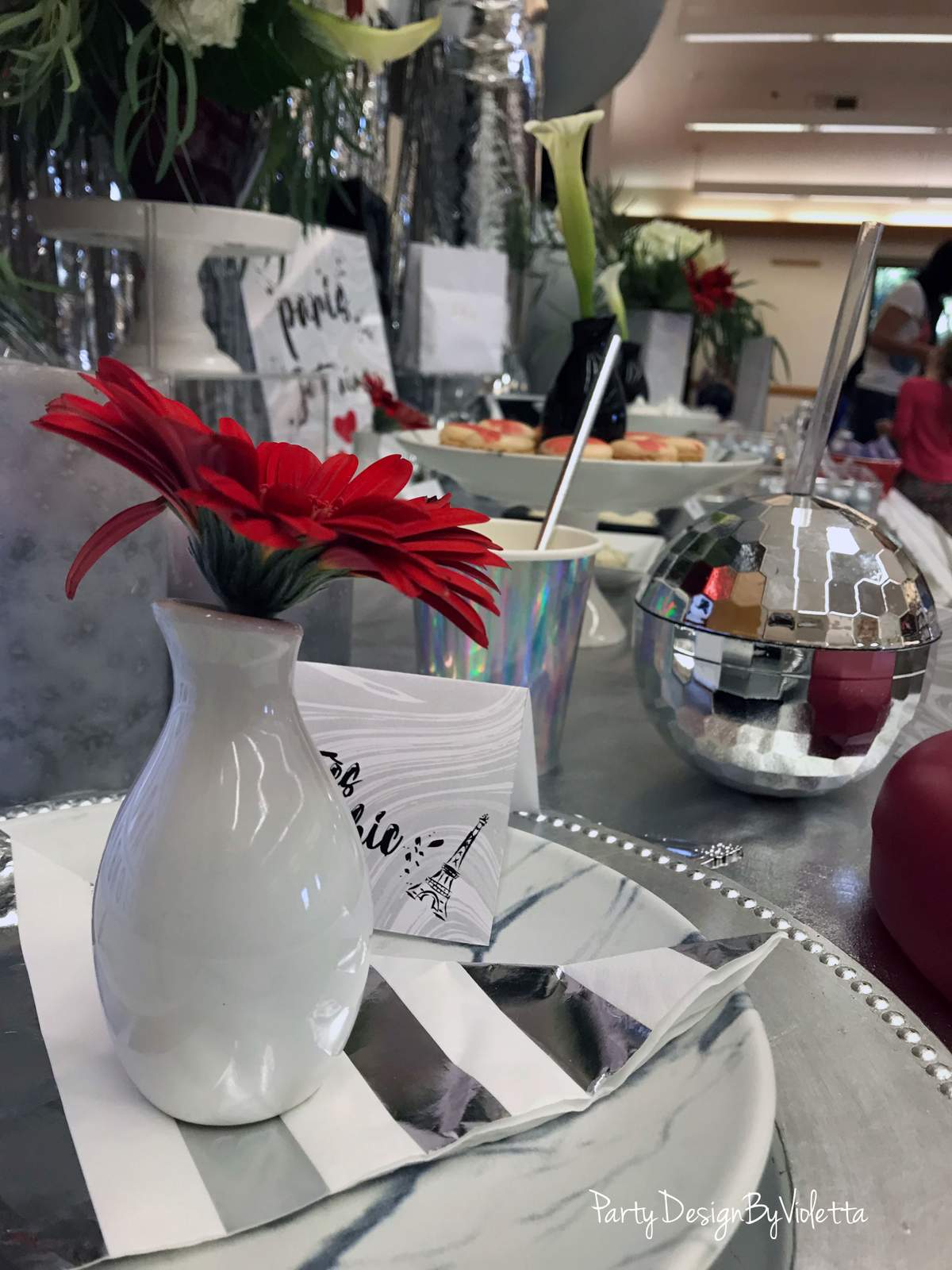 Glam, modern, bright & chic theme party! Dinner Party Party Ideas ...