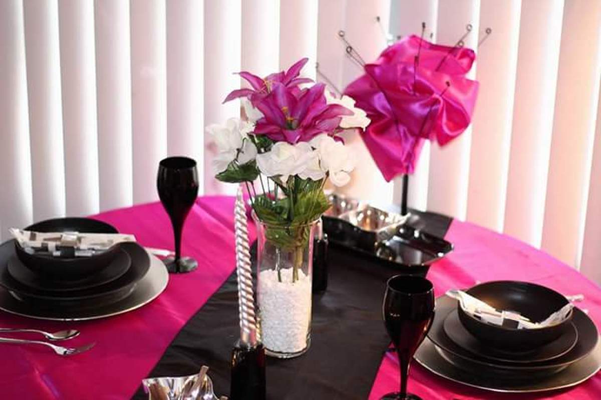 Magenta Violet and Black / Dinner Party "Dinner for 2" | Catch My Party