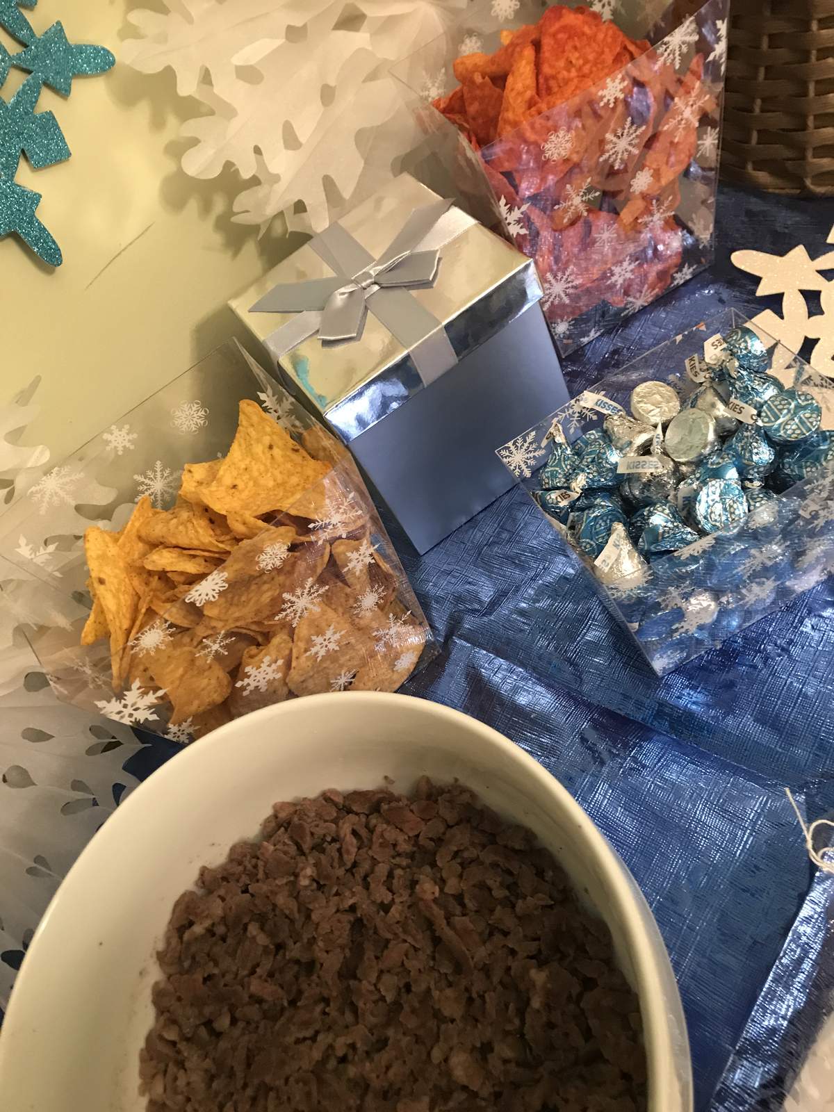 Winter Wonderland Graduation/End of School Party Ideas | Photo 8 of 23 ...