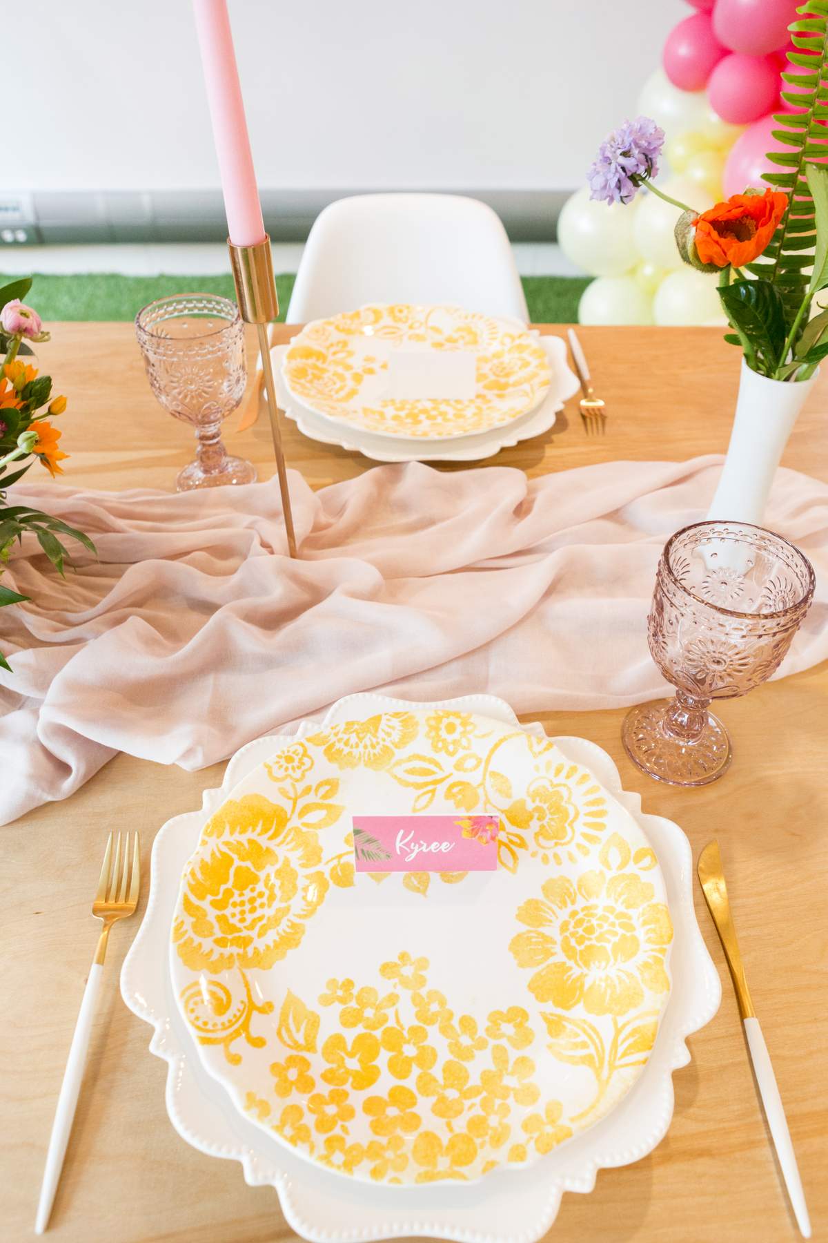 Elegant, chic, colourful, girl power! Birthday Party Ideas | Photo 25 ...