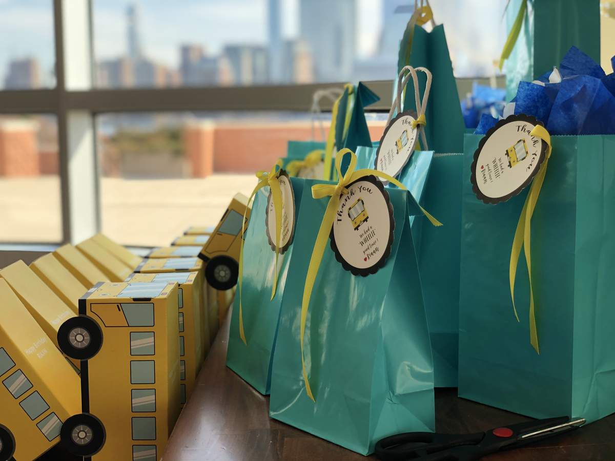 Wheels on the bus go round and round Birthday Party Ideas | Photo 21 of ...