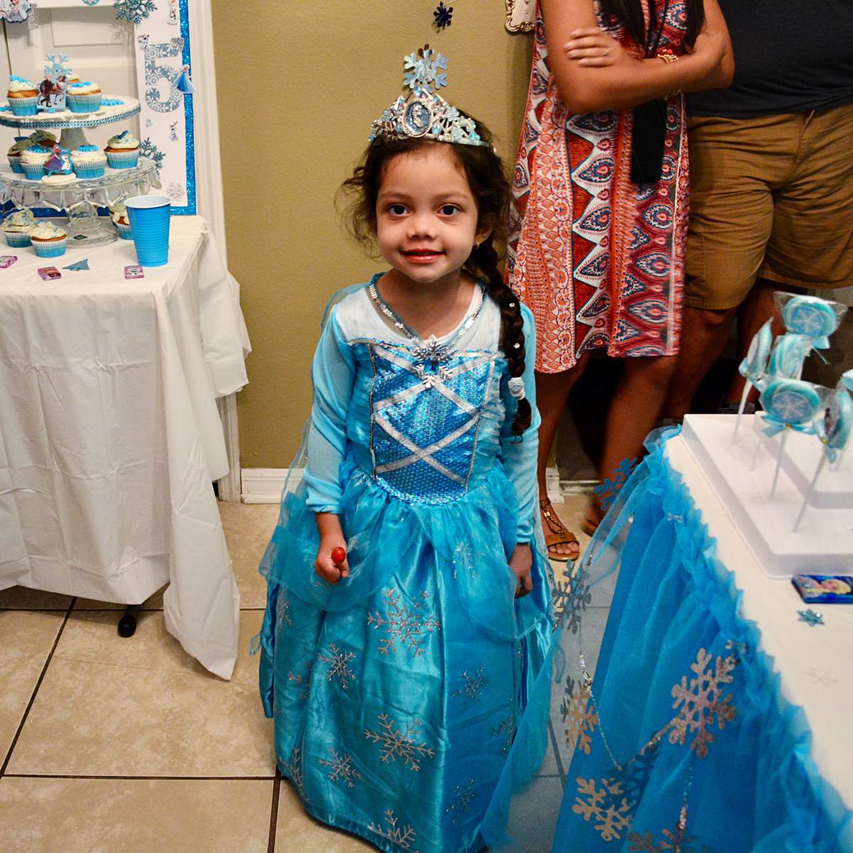 Frozen (Disney) Birthday Party Ideas | Photo 27 of 39 | Catch My Party