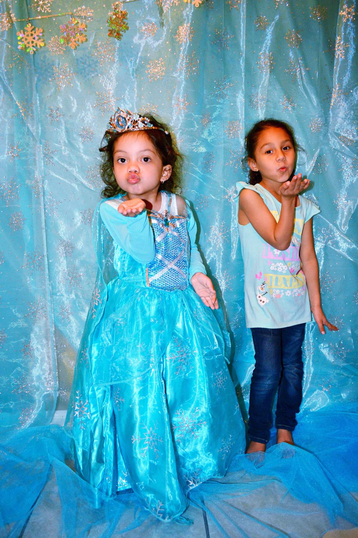 Frozen (Disney) Birthday Party Ideas | Photo 26 of 39 | Catch My Party