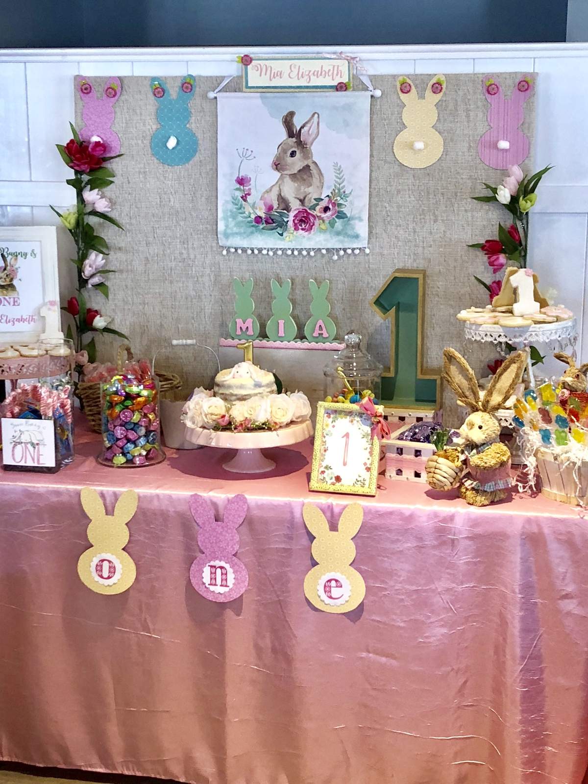 Mia’s First Birthday Party / Birthday "Some Bunny is One" | Catch My Party